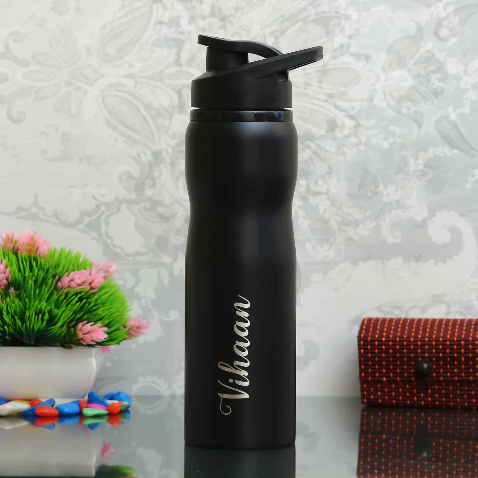 Customized Water Bottles & Mugs – HoMafy