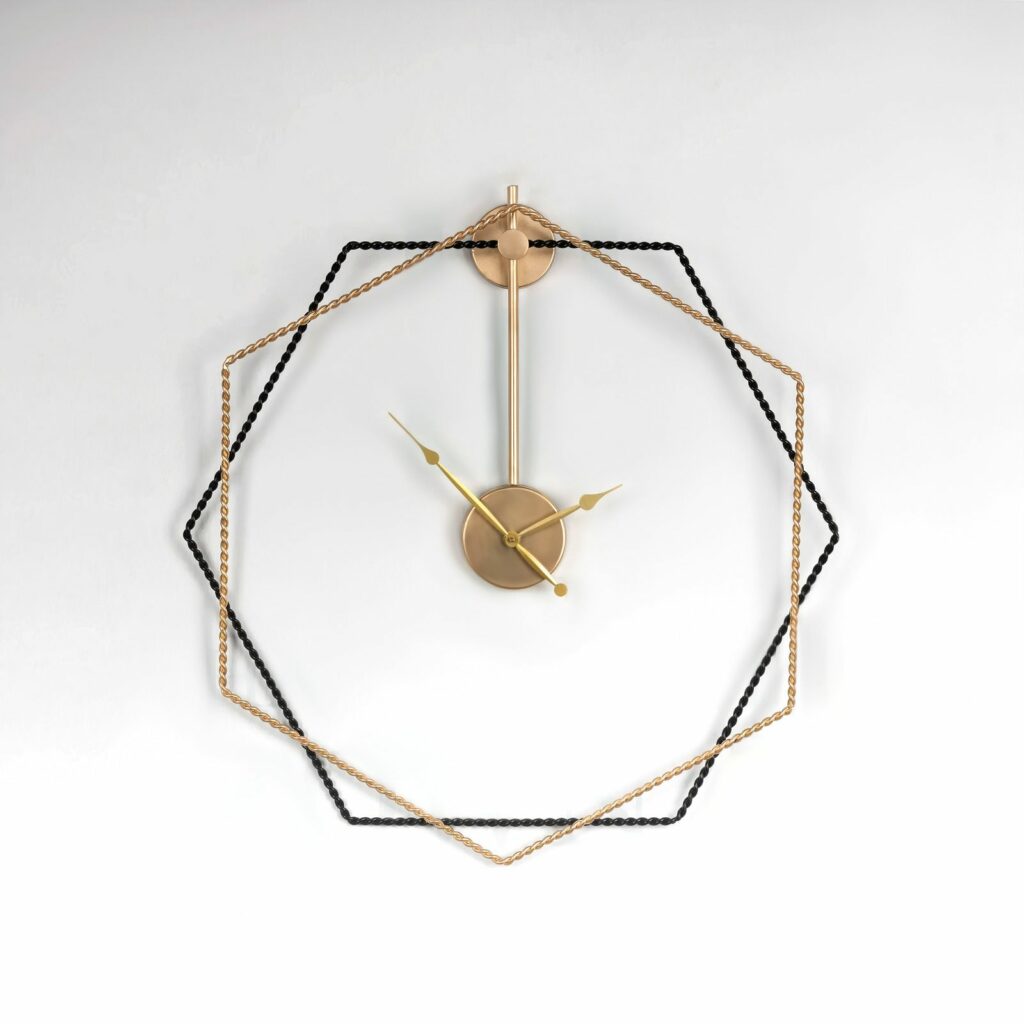 Designer Polygonal Wall Clock - HoMafy
